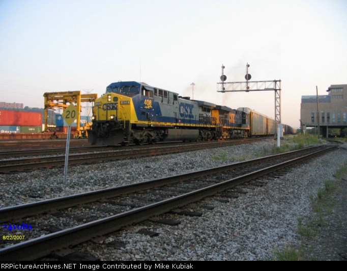 CSX 408 pulling from CUT